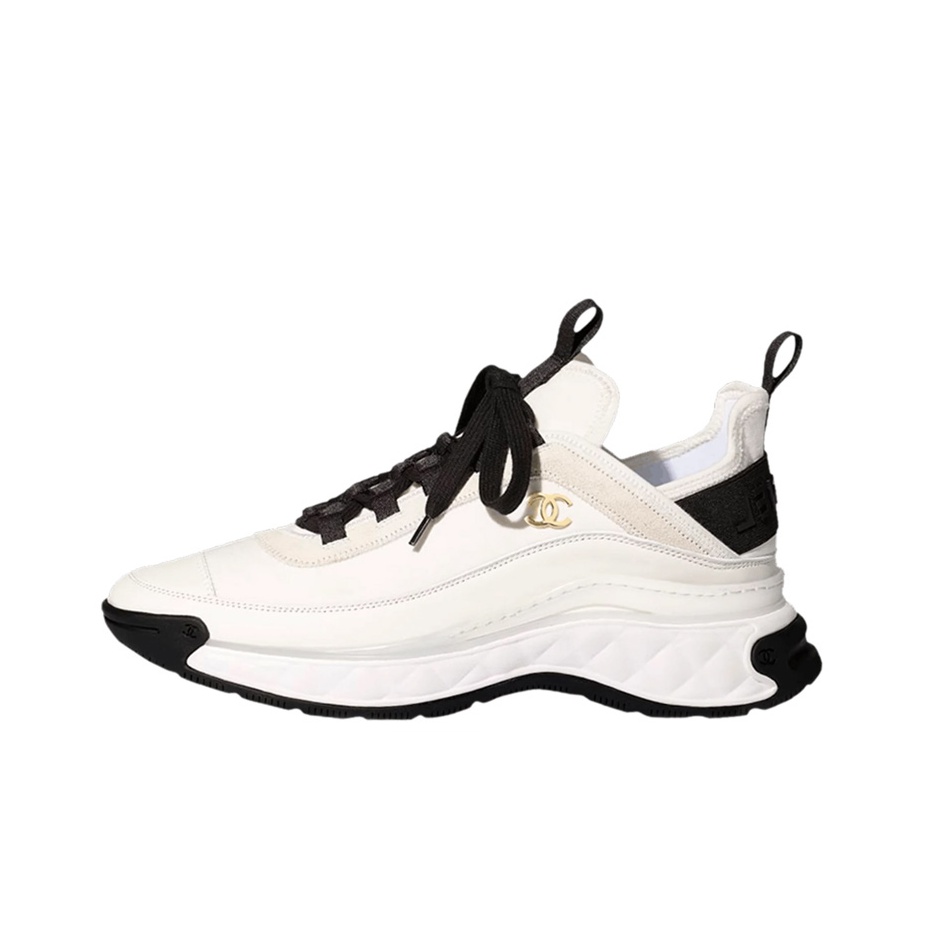 Discover the Best CHANEL Black and White Sneakers of 2024 Discover the Best CHANEL Black and White Sneakers of 2024